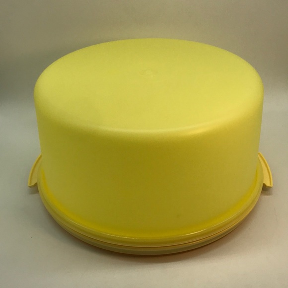 Tupperware | Kitchen | Tupperware Maxi Cake Round Container | Poshmark